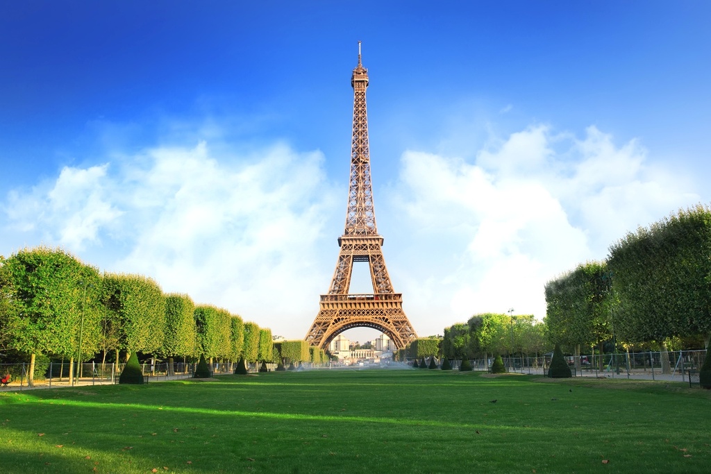 Backdrop Eiffel Tower | Carlton Party Hire